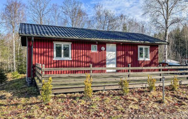 2 Bedroom Lovely Home In Röke - Tyringe
