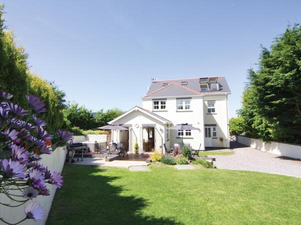 Four Seasons - Hw7432 - Aberaeron