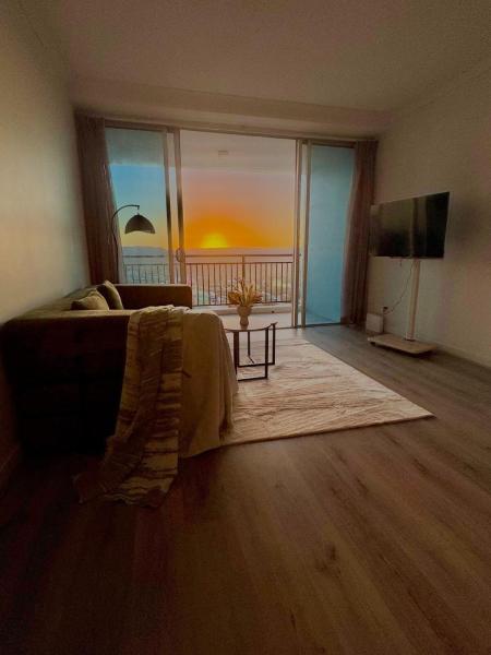 Level 35 High Rise Apartment Sunset Views - Gold Coast