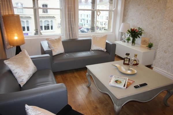 Cornerhouse Apartments 3 Sleeps 7 - Llandudno