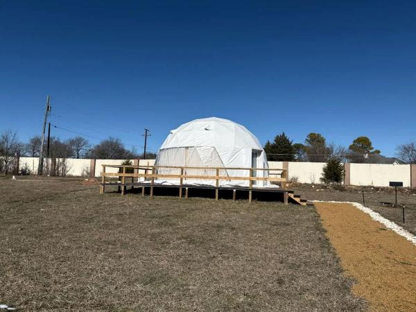 Romantic Nature Glamping Dome With Fire Pit & Fishing Access Near Denison, Texas - Pottsboro, TX