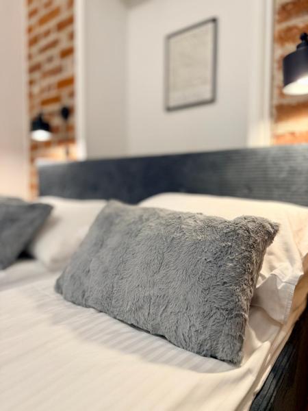 Warm And Cozy Mossy Apartment In The Center - Toruń