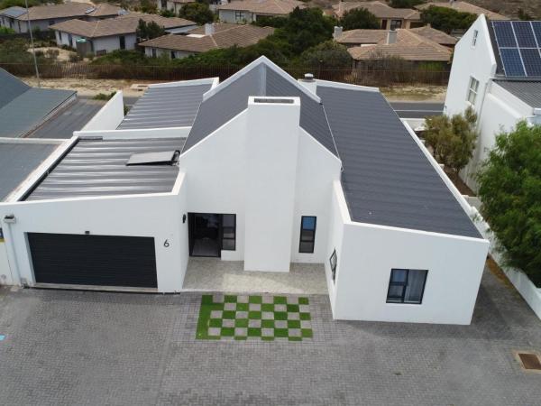 Barefoot At 6 - Langebaan