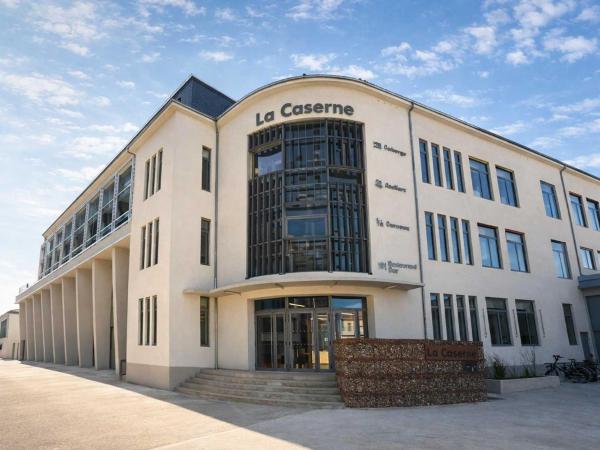 Hi Poitiers - La Caserne - Poitiers