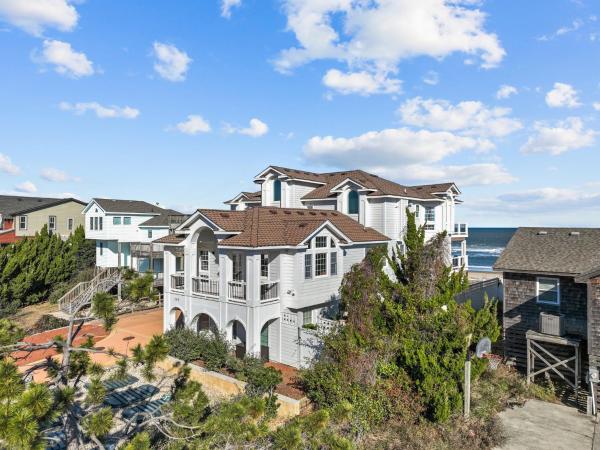 2876 - The Blue Martini - Southern Shores, NC