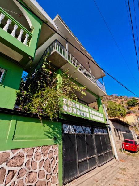 Casza Grande Alojamiento - El Salvador