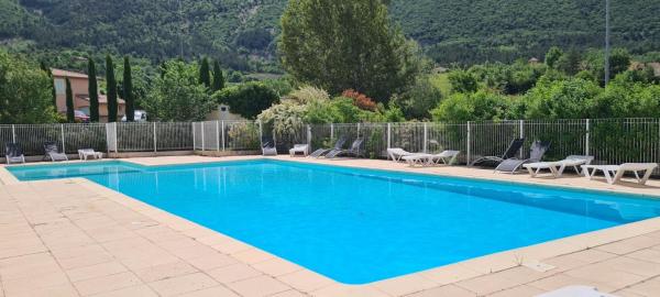 Appartement T3 À Montbrun-les-bains - Montbrun-les-Bains