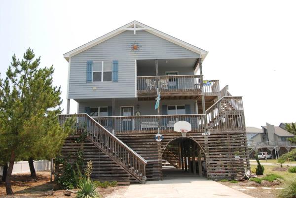 3978 - Blue Heron - Duck, NC