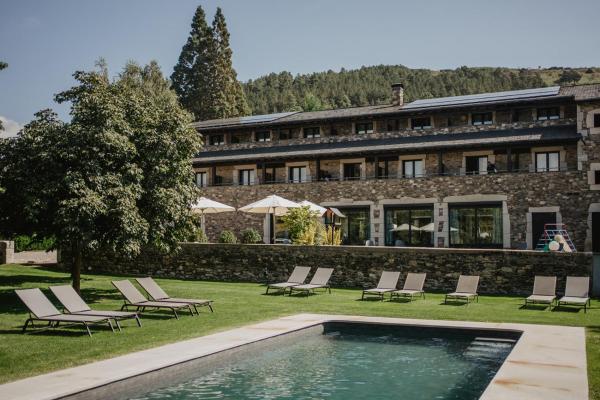Hotel Bernat De So - Puigcerdà