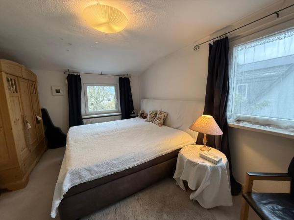 Comfort Double Room With Private Bathroom - Hanovre