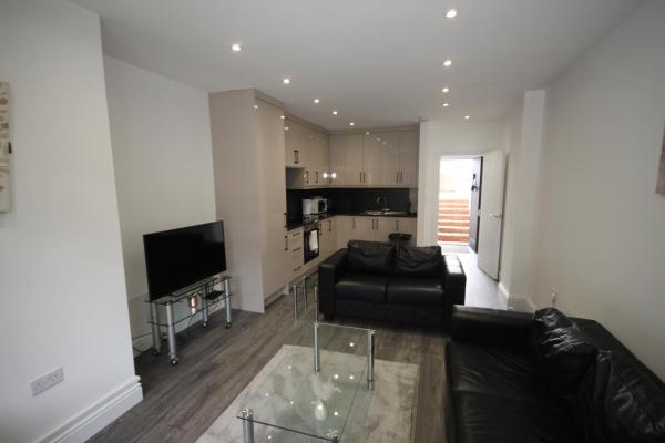Osterley Place - Apt F - Surbiton