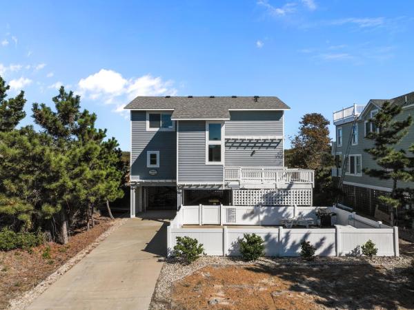 Sojourn Porpoise Delight Oceanfront Saltwater Pool - Duck, NC