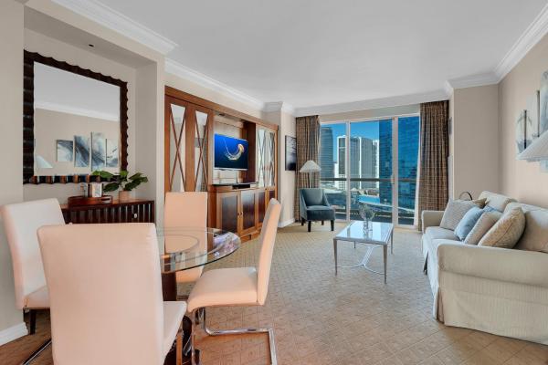Luxury 1br Corner Suite With Strip View, F1, Balcony At Mgm Signature - 1621 - ネバダ州