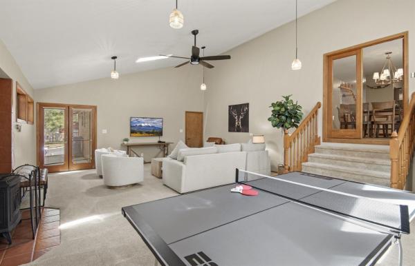 Two Living Areas Room To Gather And Spread Out - Flagstaff, AZ