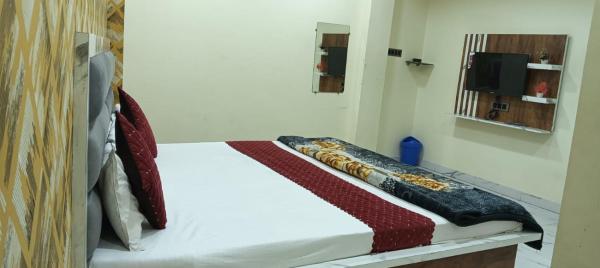 Hotel Om Shivalaya Palce - Ujjain