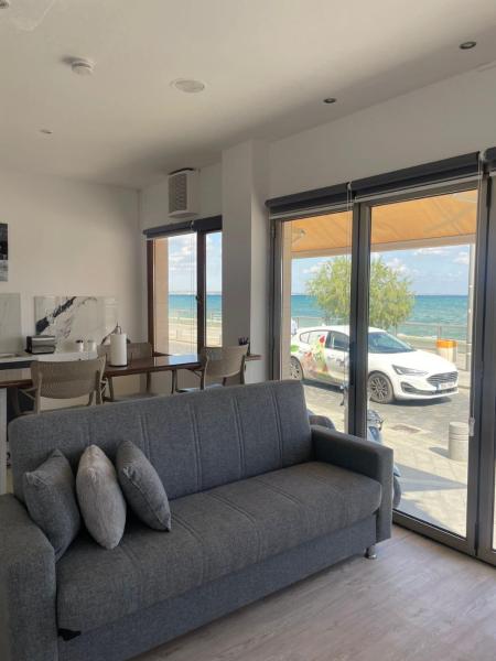 Seafront Home - Larnaca