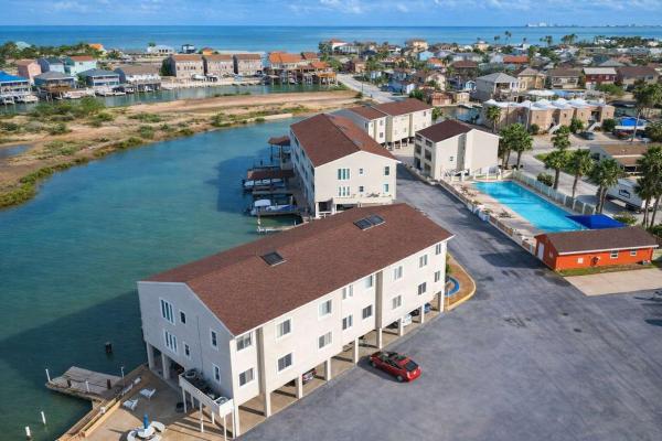 Bay Sunset Views Waterfront Pool Boat Slip - Port Isabel, TX