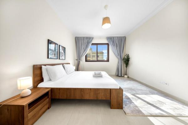 Spacious Family & Corporate Stay In Madinat Badr - Sharjah