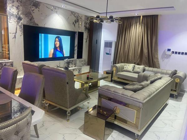 Self Compound Detached Cozy 3br Osapa, Lekki - Lagos, Nigeria