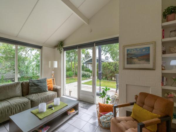 Holiday Home Near Petten Beach With Pool - Petten