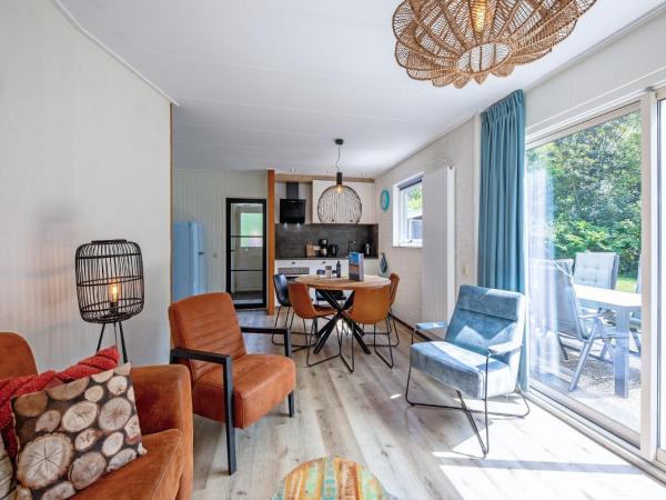 Cozy Holiday Home In Den Burg With Hot Tub - Texel