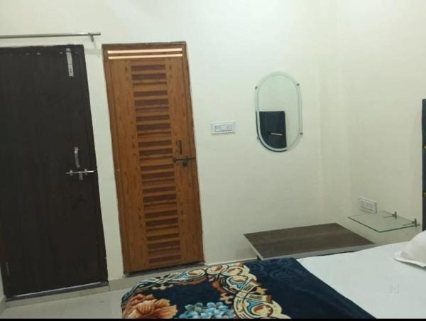 Hotel 007 - Gwalior