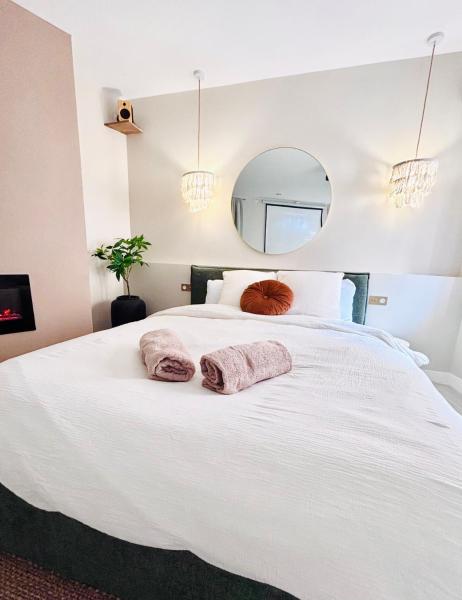 Love Room, Cinéma Et Jacuzzi - Haute-Saône