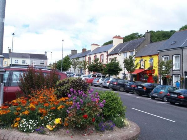 Superb Place In Rosscarbery Town Centre - Clonakilty