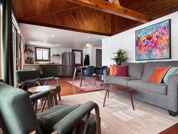 Little Lake Lodge - Minot, ME