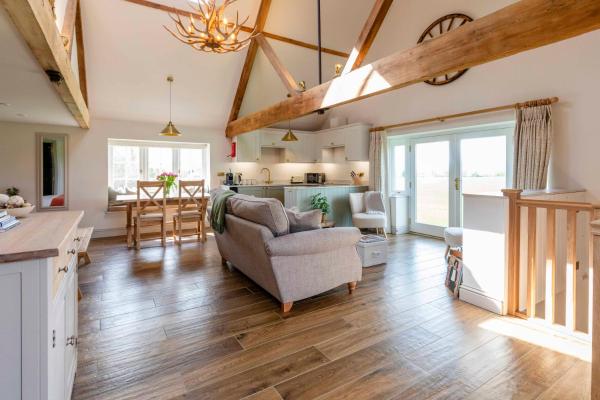 The Sussex Granary - Rural Retreat With Sunset View - Littlehampton