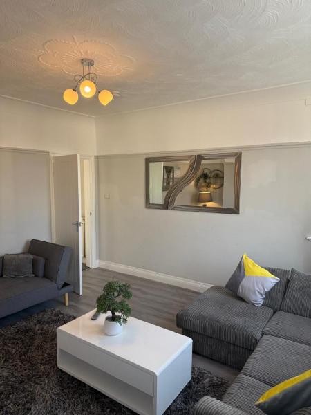 Cosy 2 Bed By Pleasure Beach - Blackpool