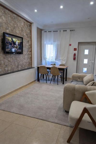 Leonor Home - Faro