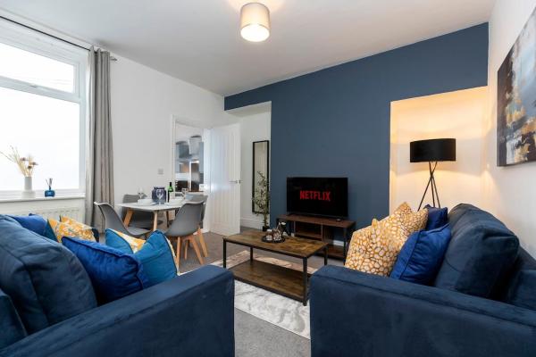 Spacious 3 Bedroom Apartment In Jarrow With Free Parking - South Shields
