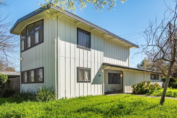 Spacious 4br Backyard Oasis With Bbq Near Uc Davis - Woodland, CA