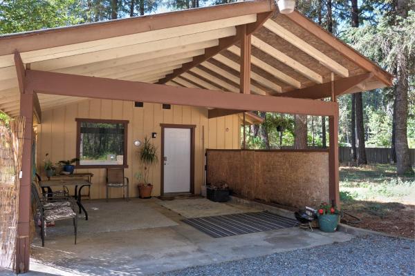 Cozy Cottage In The Woods - Cave Junction, OR