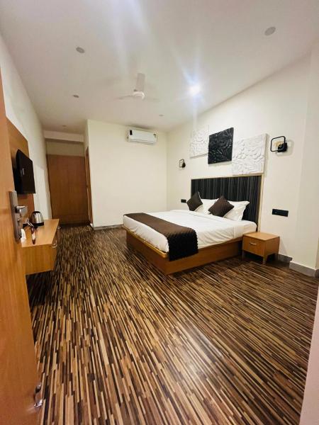 Hotelindriya - Noida