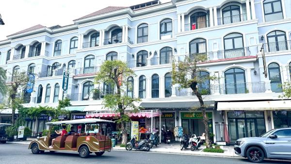 Amber Hotels Coffee & Food 1986 Vh08 Dth2-24mallocar Grandworld Quang Truong Bien - Phú Quốc