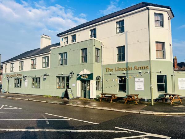 The Lincoln Arms Pub & Rooms - Shere