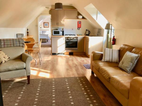 The Hayloft, Wonderful Riverside Accommodation - Leominster