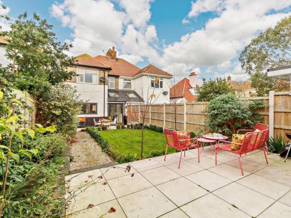 3 Bed In Walton On The Naze Oc-93784 - Walton-on-the-Naze