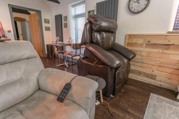 Goose Cottage - Modern Accessible Cottage Crabpot Cottages, Hunstanton - Snettisham