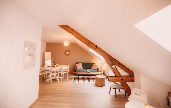 Logement Cosy Avec Vue, Charmant Quartier Médiéval - Besançon