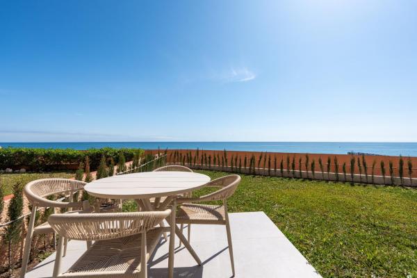 Casa Ventura Charming Beachside Apartment In El Faro - Fuengirola