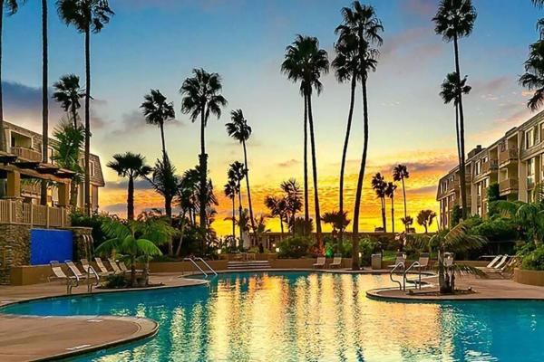 Solmar Vista - 2br 2ba Oceanview Condo At North Coast Village - Heated Pools, Hot Tubs, Steps To Beach, Oceanside Pier & Harbor - California