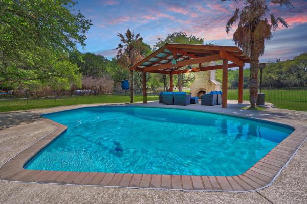 Driftwood Manor - Driftwood, TX