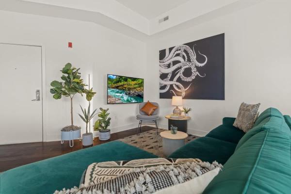 King Beds - Balcony - Gym - Close To The Met - Philadelphia, PA