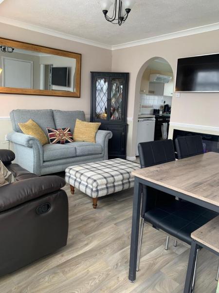Dragon Chalet 2 ,153 Sunbeach Holiday Village - Caister-on-Sea