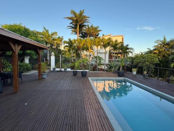Grande Villa Au Calme - Vue Exceptionnelle - Climatisation - Piscine Sel Chauffée - Jardin Tropical - Riunione