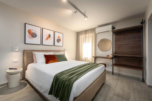 Degrassi Square Apartments - Vrsar