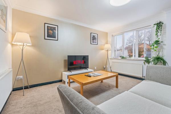 Modern Stay In Nuneaton With Free Parking - Nuneaton